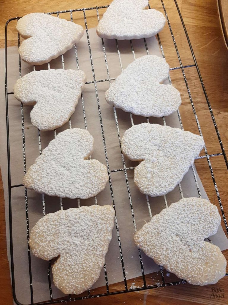 Pastissets de Menorca - Spanish Sugar Cookies - Bake Angel