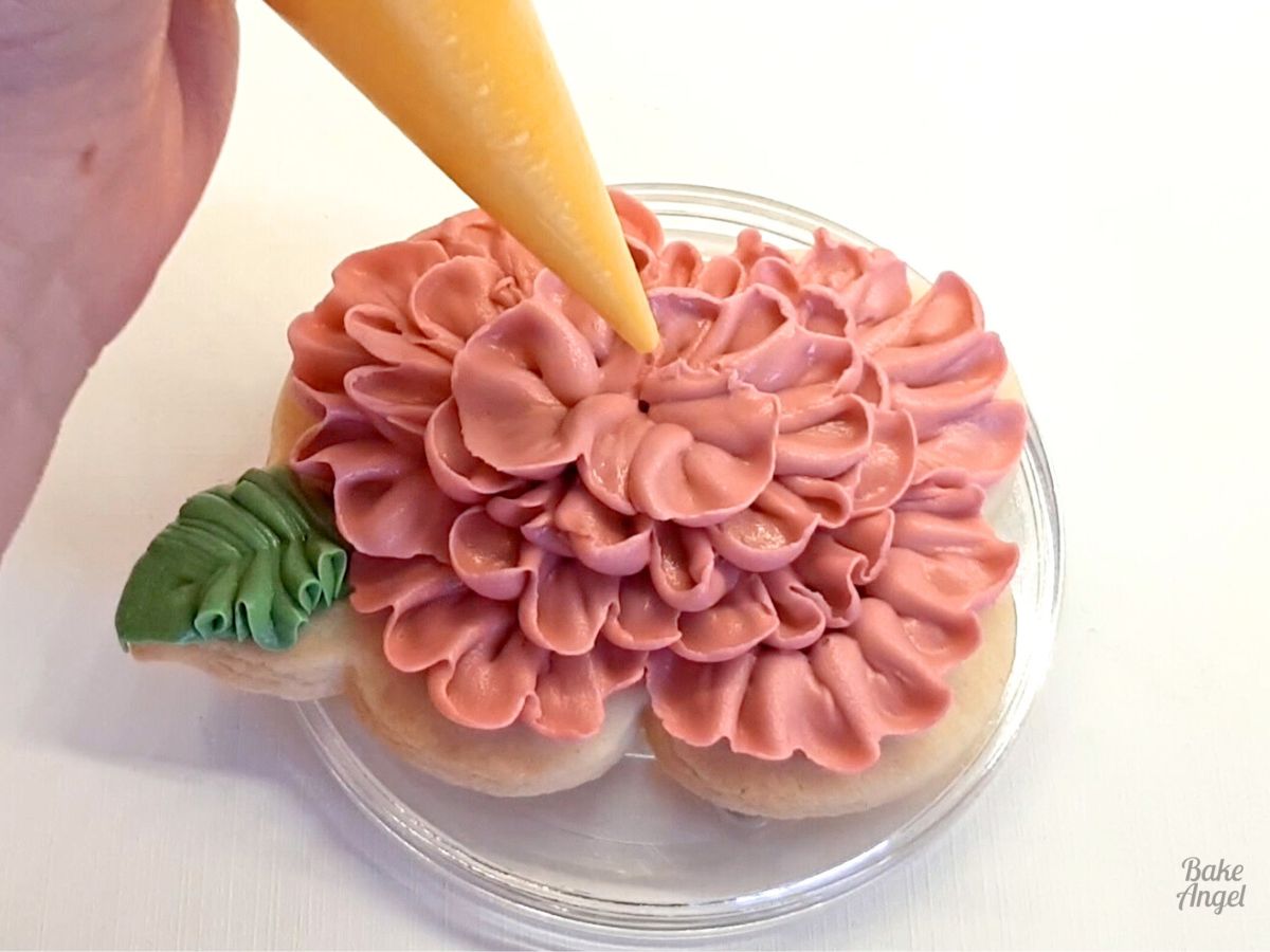 How to Pipe a Royal Icing Flower Sugar Cookie - Bake Angel